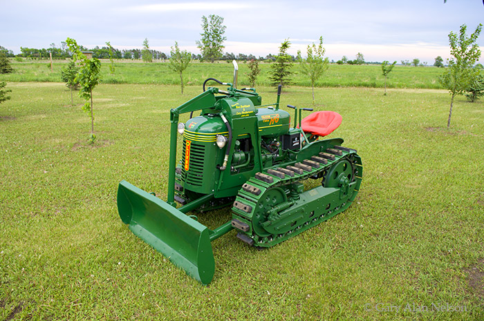1950 Oliver Cletrac HG Crawler | Gary Alan Nelson Photography