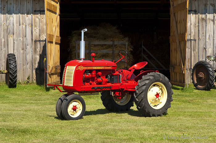 1952 Cockshutt 20 | Gary Alan Nelson Photography