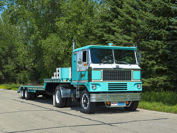 1963 White Model 7000 | VT-12-6-WH | Gary Alan Nelson Photography