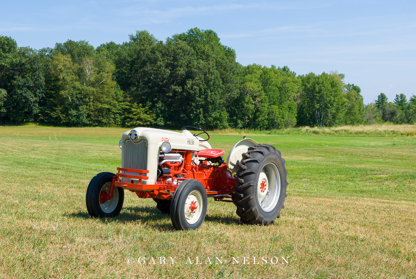 1955 Ford Series 800 tractor | AT-08-33-FO | Gary Alan Nelson Photography