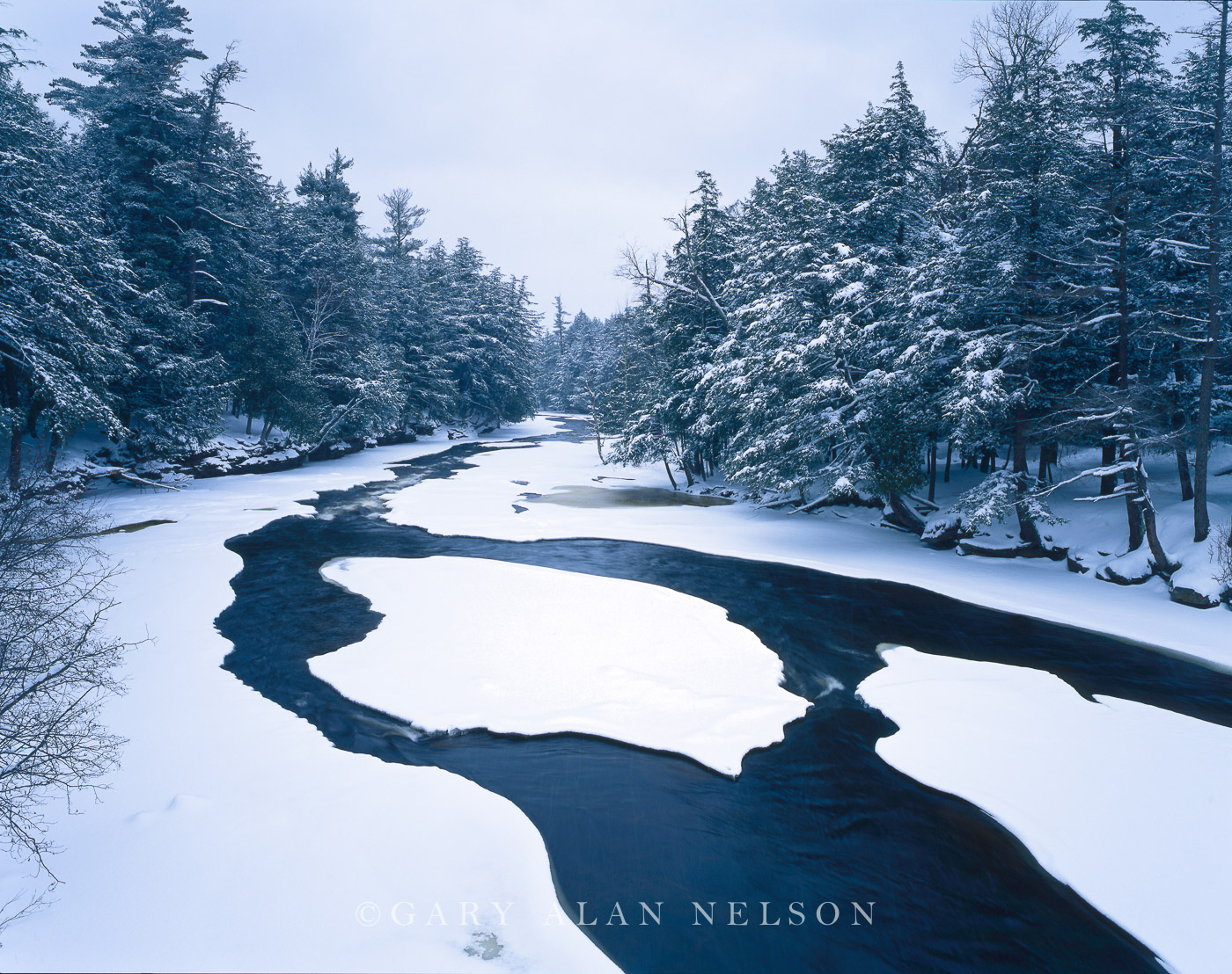 Snow on the Presque Isle River | Porcupine Mountains State Park ...